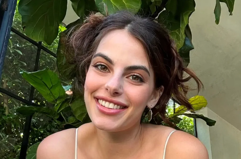 Discover Alexa Pearl: The Rising Star of Fashion and Social Media ...