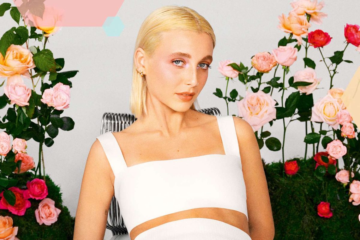 Emma Chamberlain: The Rise of a Digital Icon and Entrepreneur - Social ...